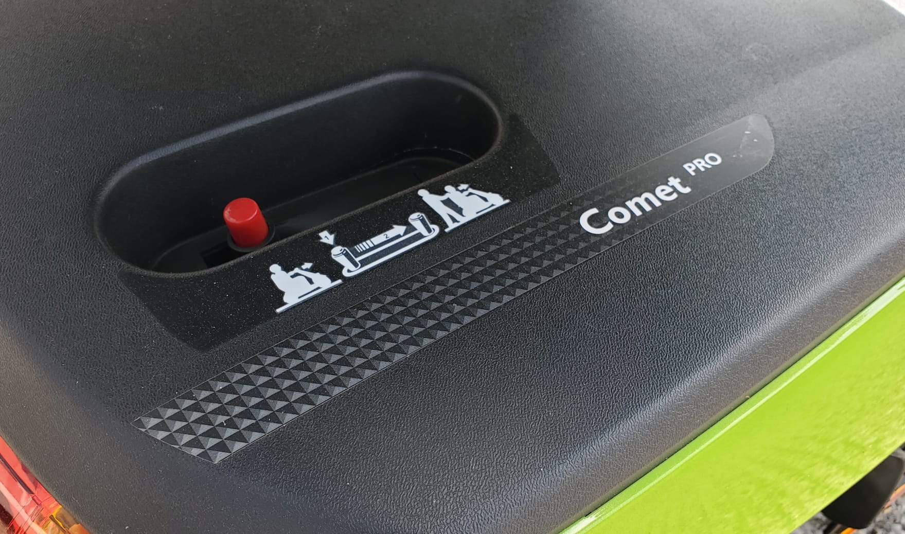 Invacare Comet Pro 8mph Mobility Scooter | EzzE Mobility